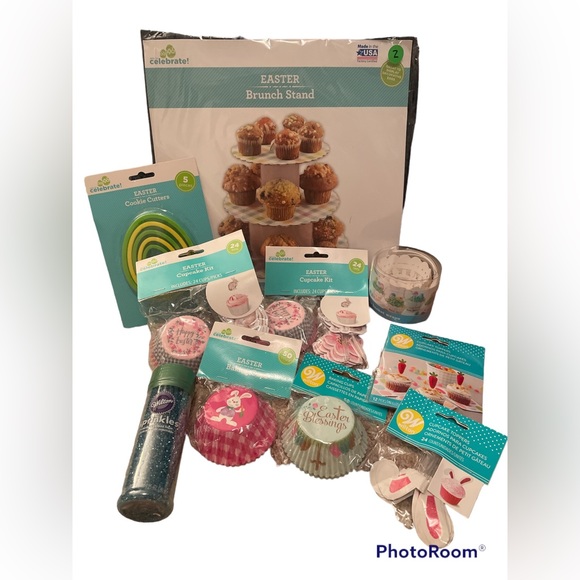 Wilton/ Way to Celebrate | Holiday | Easter Piece Bakeware Bundle 2 ...